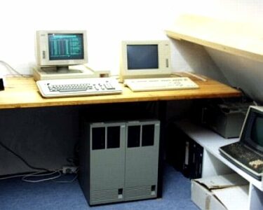 WANG 2200 computer – Wang Museum