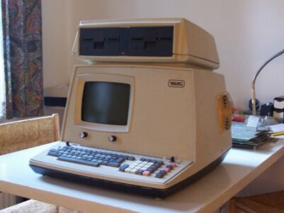 WANG 2200 computer – Wang Museum